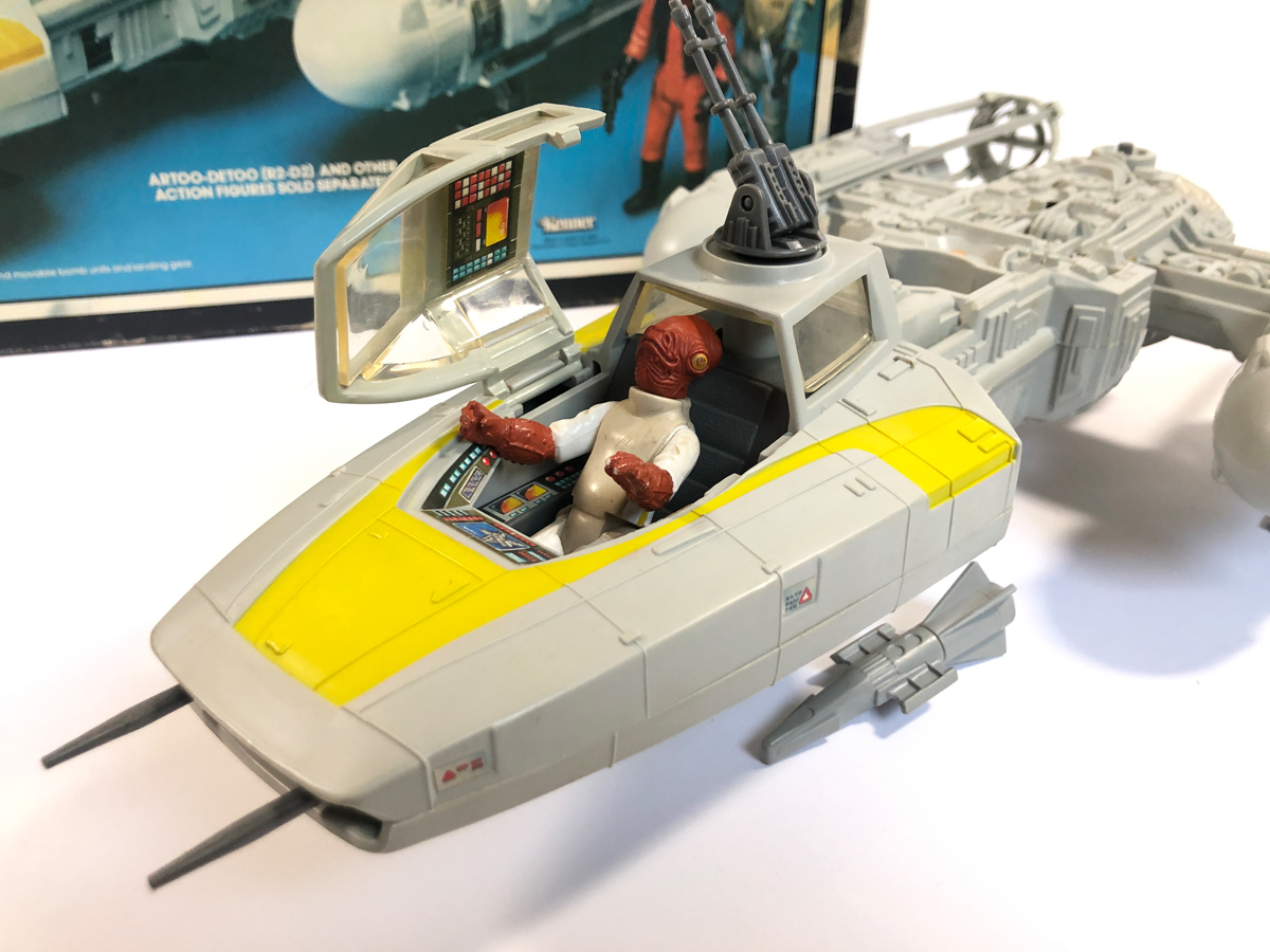 Y-wing Fighter - KENNER 1983 MIB - Fabuleuse Caverne