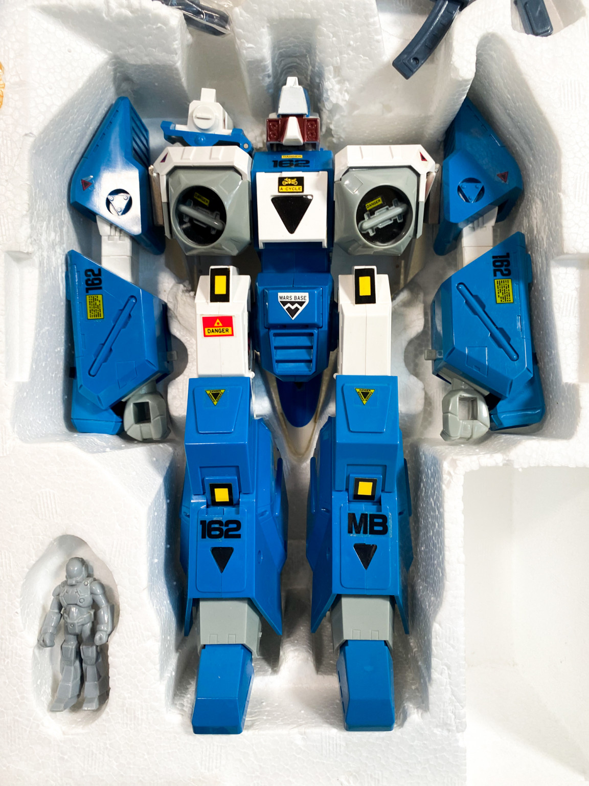 LEGIOSS Alpha Fighter - Mospeada Robotech Macross - Gakken 1985 MIB ...