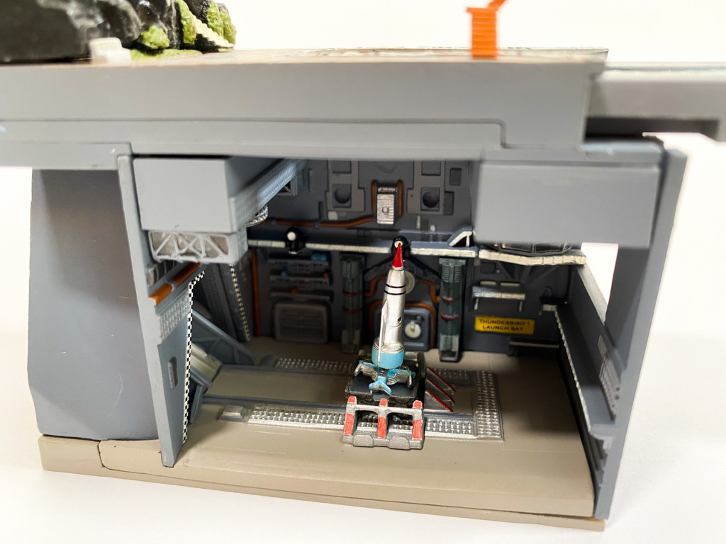 TB1 Launch Bay LOOSE - Thunderbirds Konami Pod Vehicles Vol.2 ...