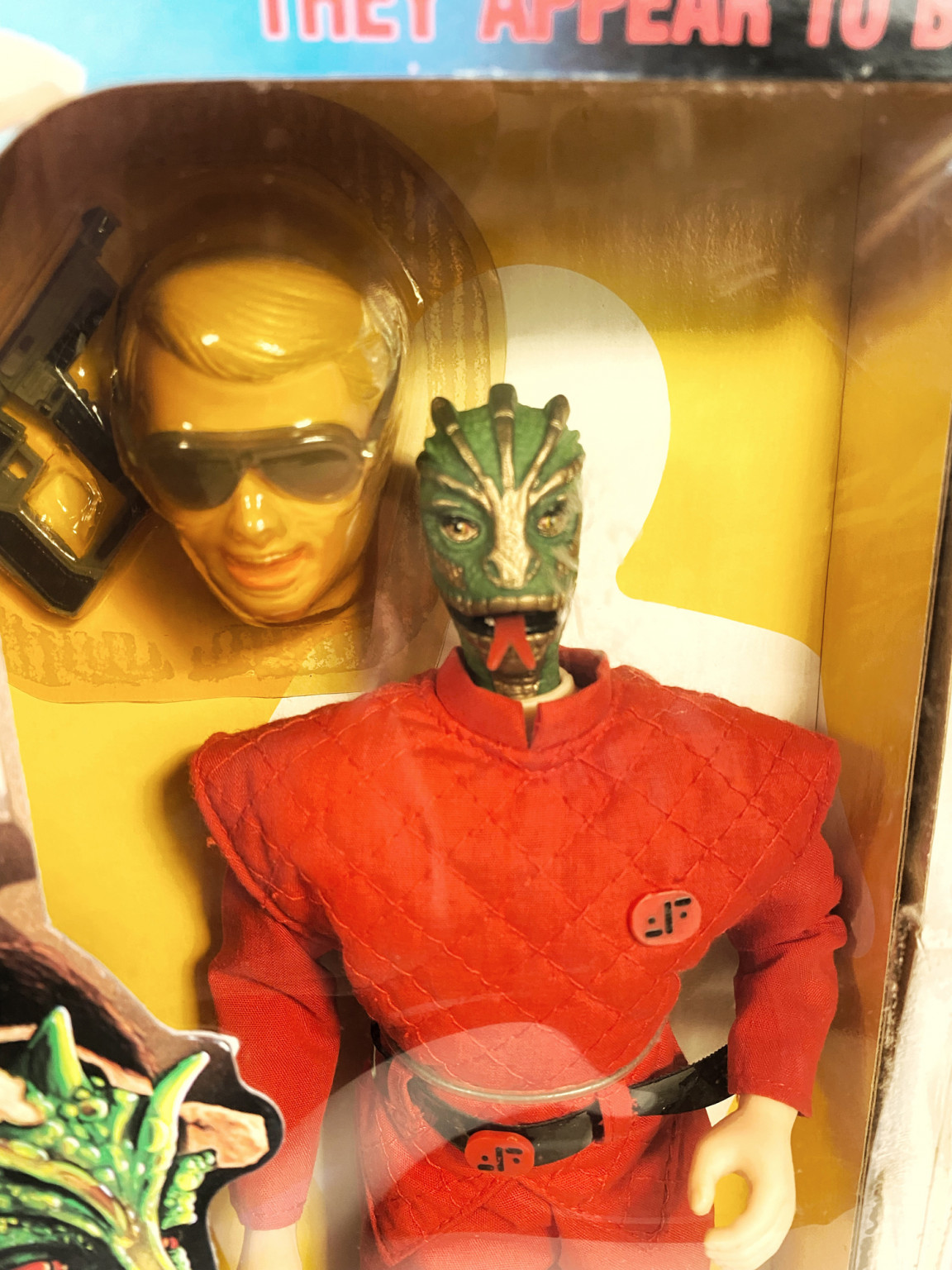 V Enemy visitor action figure - LJN 1984 - Fabuleuse Caverne