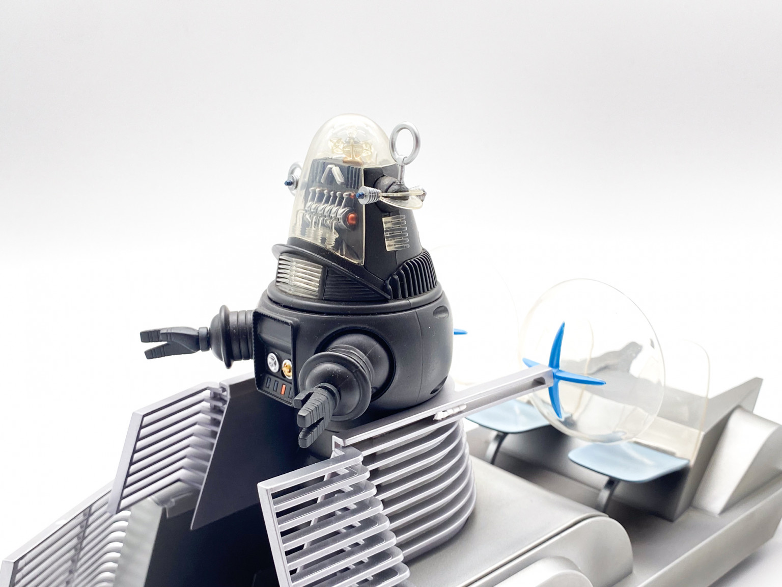 Forbidden Planet Robby the Robot with Altair-4 Transporter X-Plus Japan ...